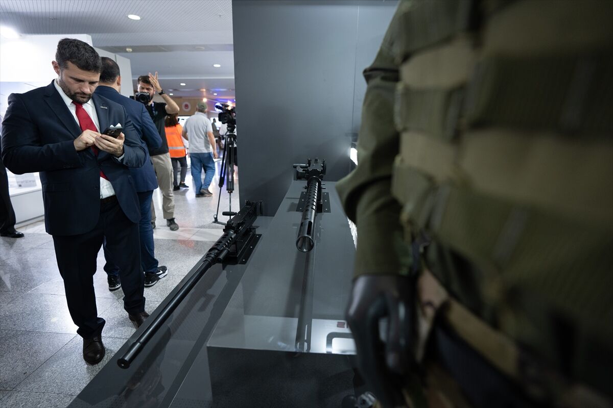 Türkiye'nin ilk ve tek ana yurt güvenliği fuarı SEDEC başladı ...