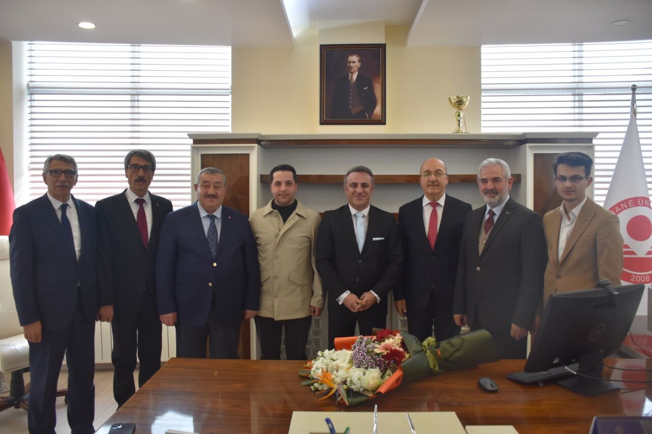 Gümüşhane Üniversitesi Rektörlüğüne atanan Prof. Dr. Oktay Yıldız ...